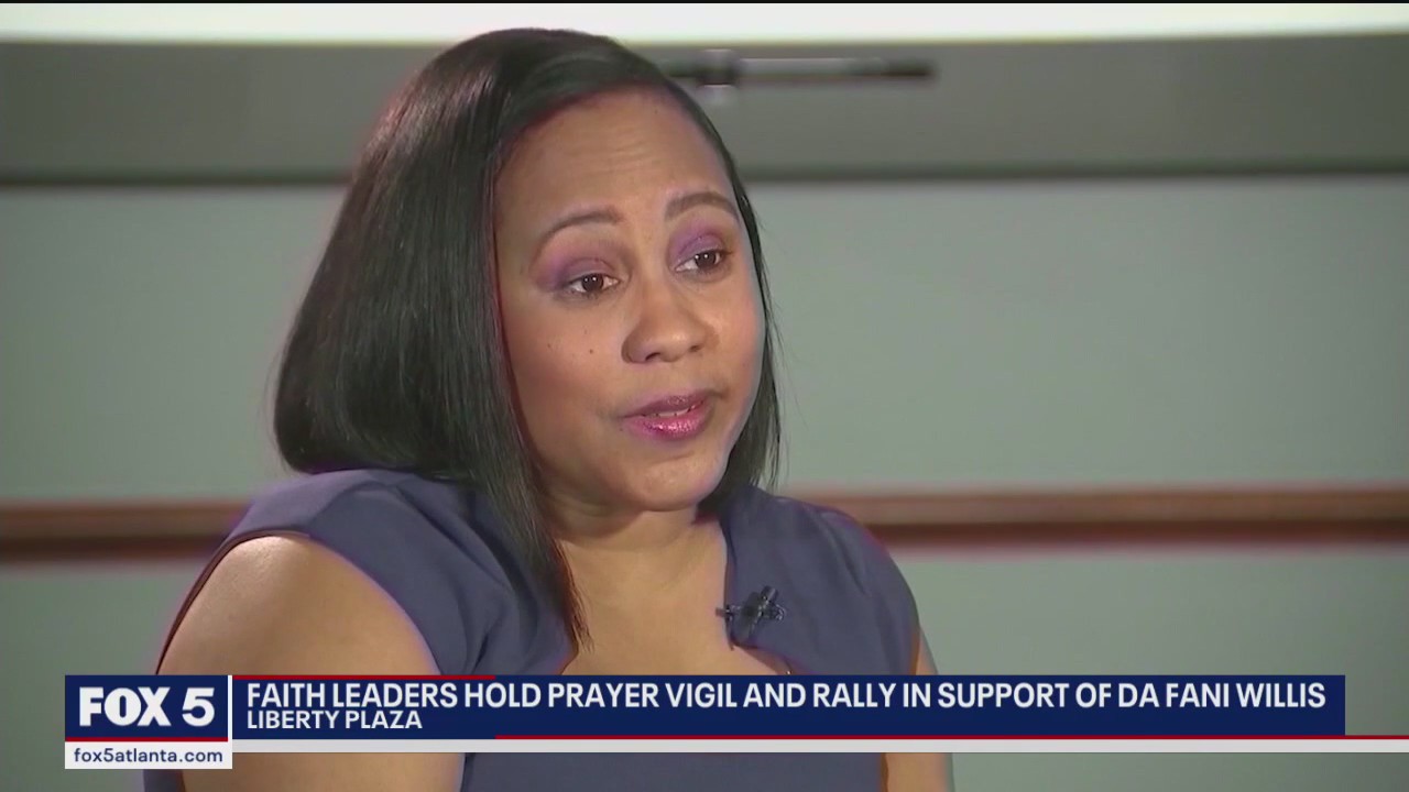 Vigil and rally for Fulton DA Fani Willis | FOX 5 Atlanta