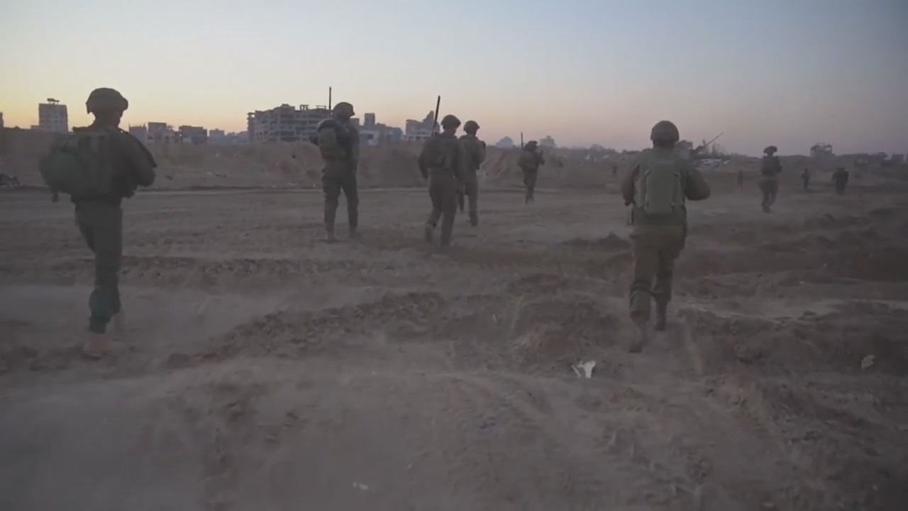 Israel launches more attacks in Gaza | FOX 32 Chicago
