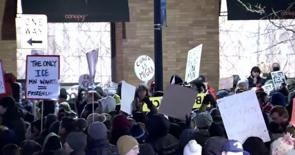 Hundreds gather outside Minneapolis hotel protesting ICE | FOX 9 ...