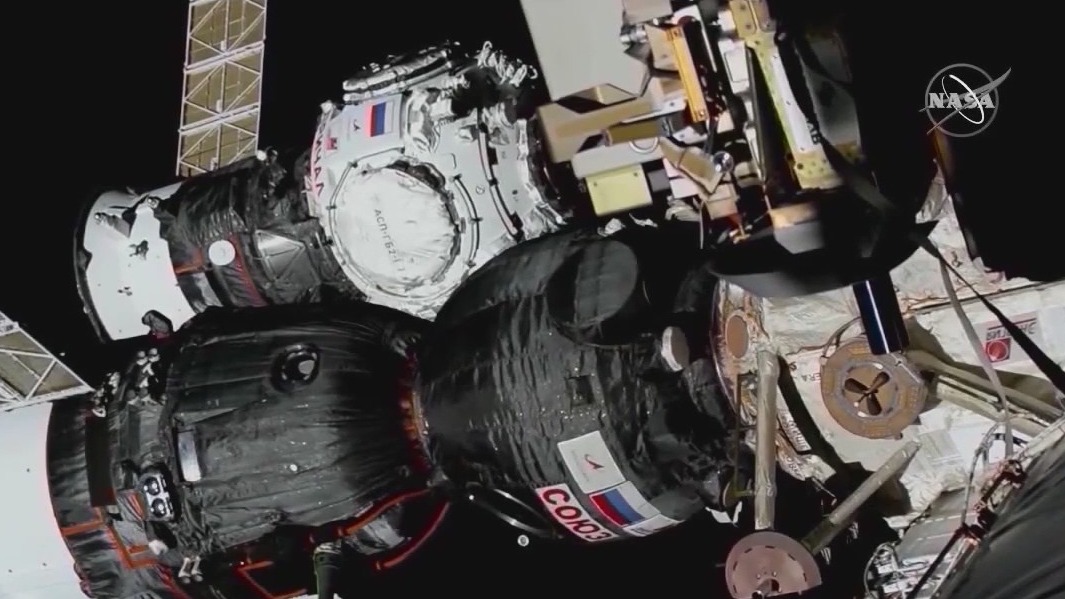 Strange smell stalls cargo delivery for astronauts | FOX 35 Orlando