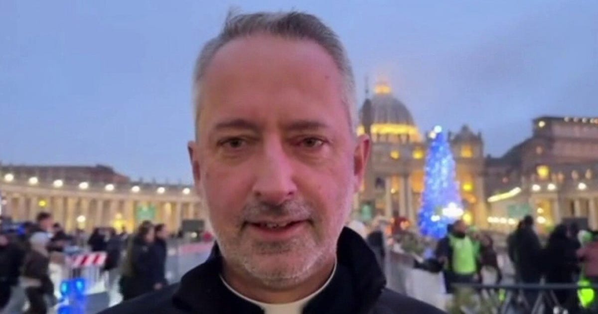 Inside the Vatican: Rare papal treasures unveiled at Mall of America ...