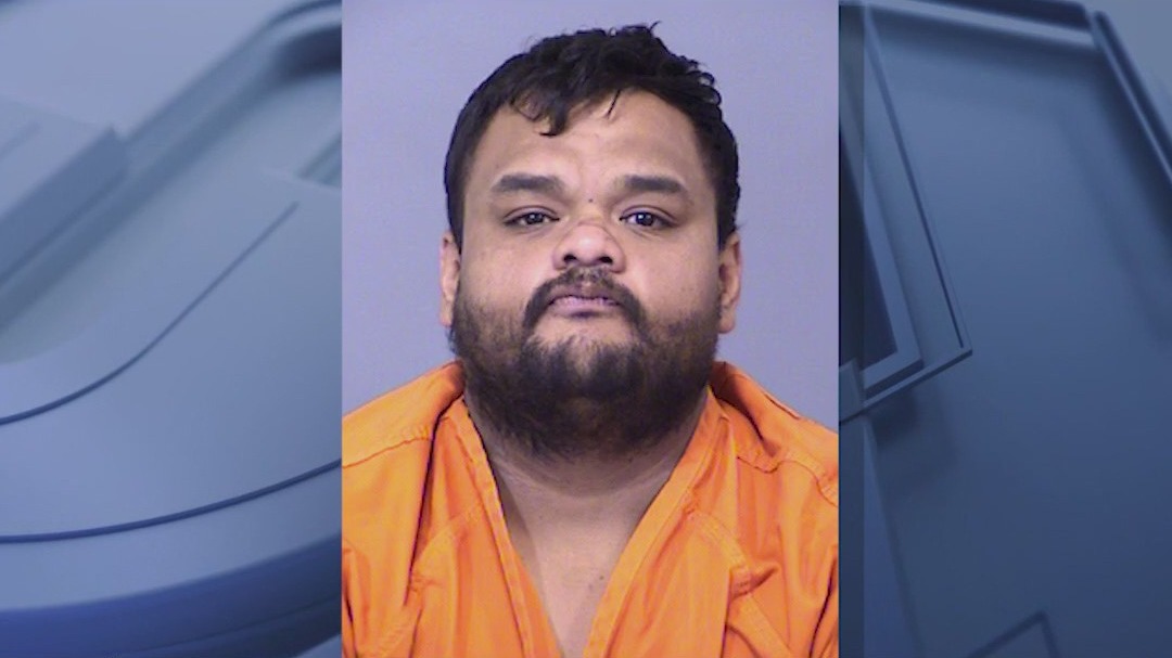 Phoenix deadly stabbing suspect turns himself in | FOX 10 Phoenix