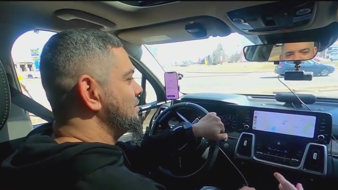 Lyft driver happy with his current pay | FOX 9 Minneapolis-St. Paul