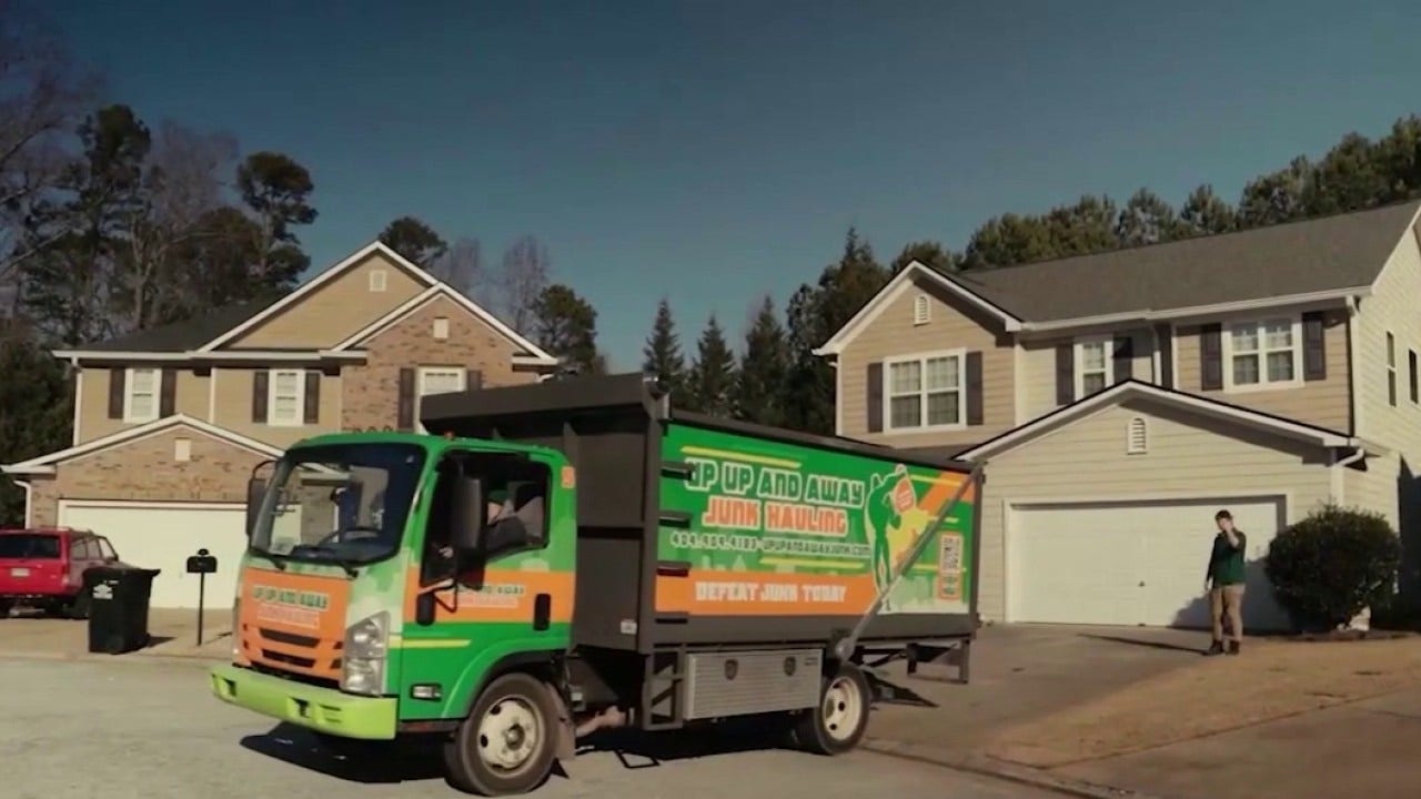 Local recycling company offering free Christmas tree removal | FOX 5 ...