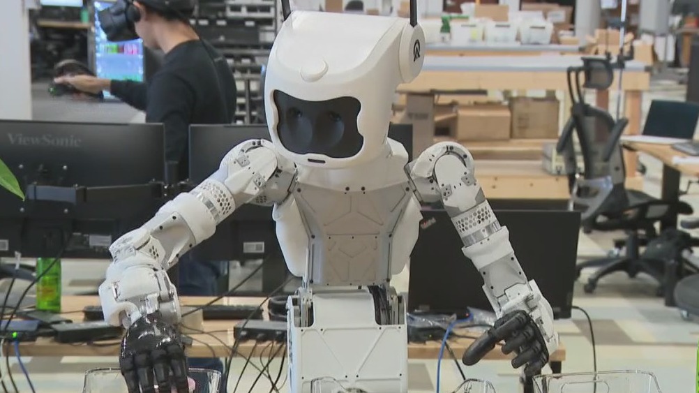 NASA, Austin robotics company partner on humanoid robots | FOX 7 Austin