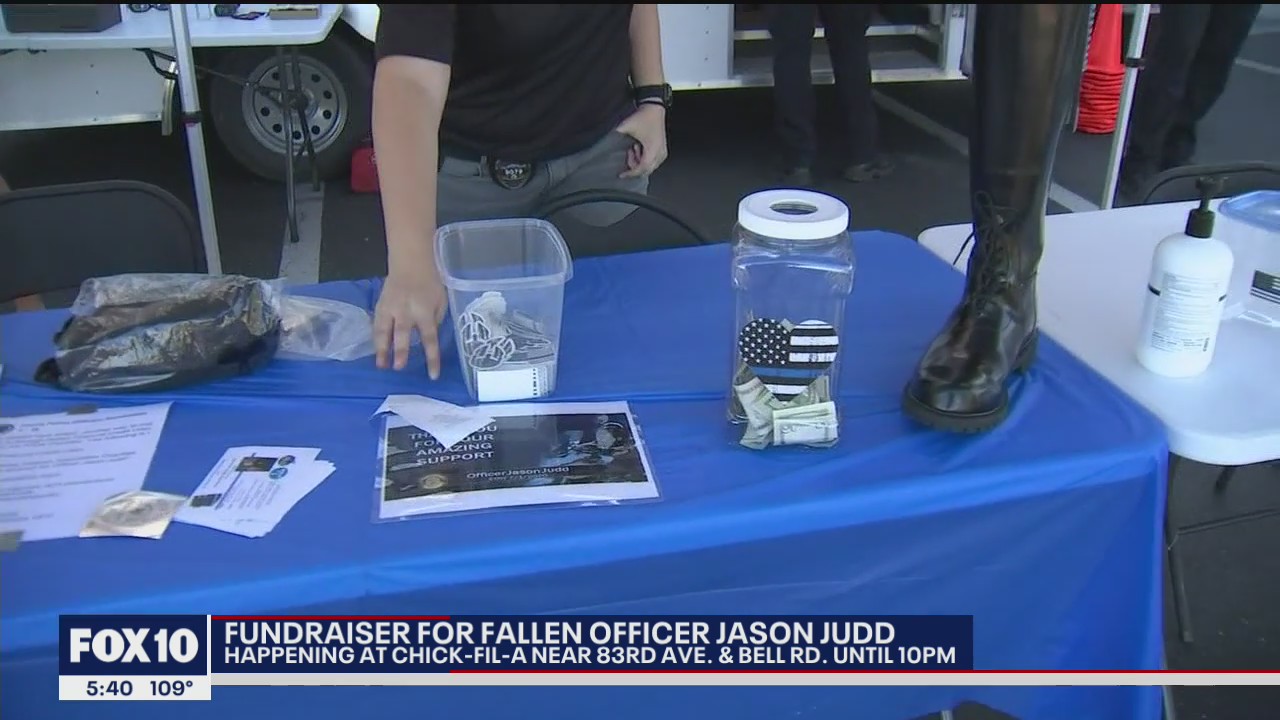 Drive-thru fundraiser held to benefit family of fallen Peoria Police ...