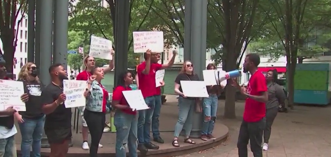 Activists hold Lashawn Thompson rally at park | FOX 5 Atlanta