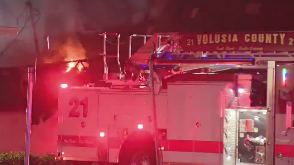 Fire breaks out at Pappas Drive-In restaurant | FOX 35 Orlando