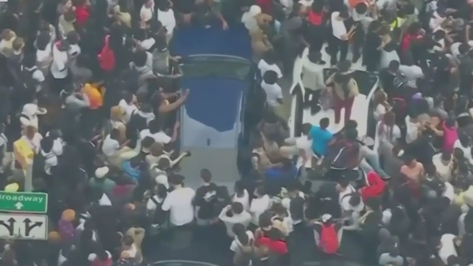 Kai Cenat charged with inciting riot | FOX 5 Atlanta
