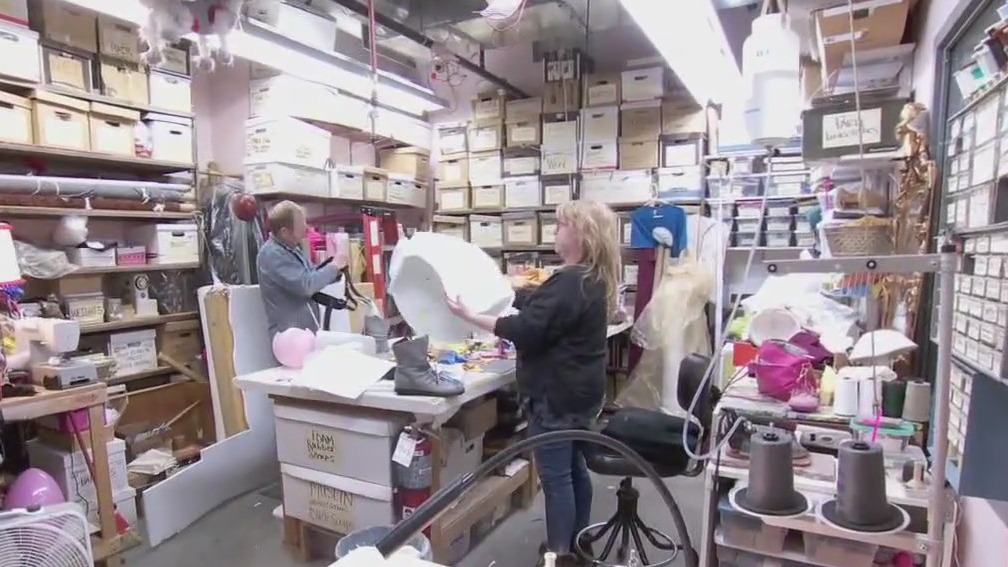 Behind-the-scenes look at 'Frozen' coming to life at Children's Theater ...