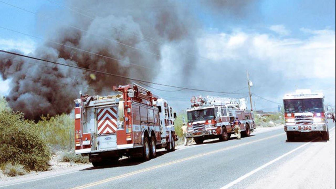 Two displaced in Apache Junction fire | FOX 10 Phoenix