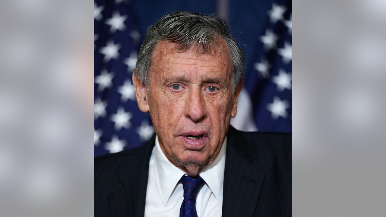 Feinstein's husband admits to pulling strings in UC admissions | FOX 10 ...