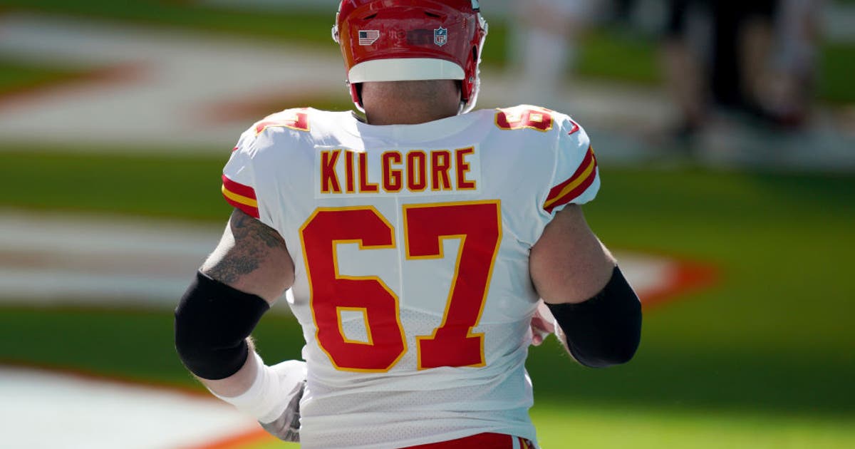 KC Chiefs barber pulled mid-haircut following positive COVID-19 test ...