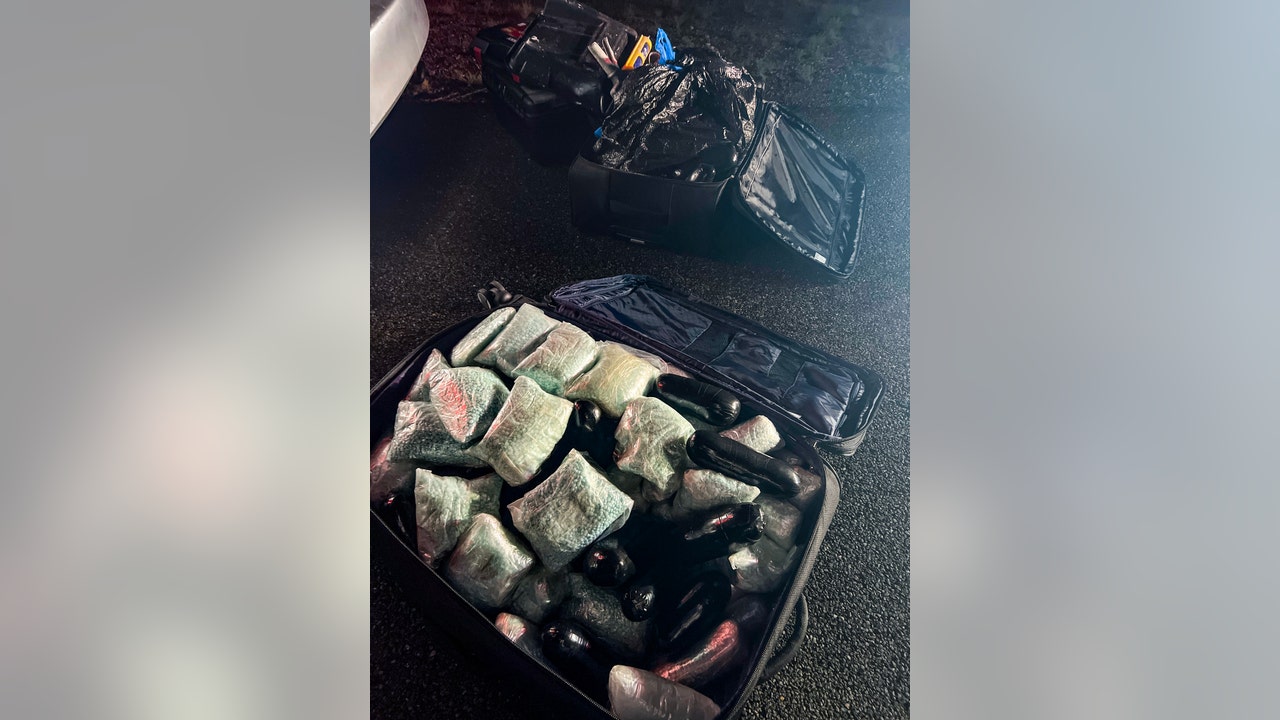 Over $1M in fentanyl, meth seized in Arizona drug bust | FOX 10 Phoenix