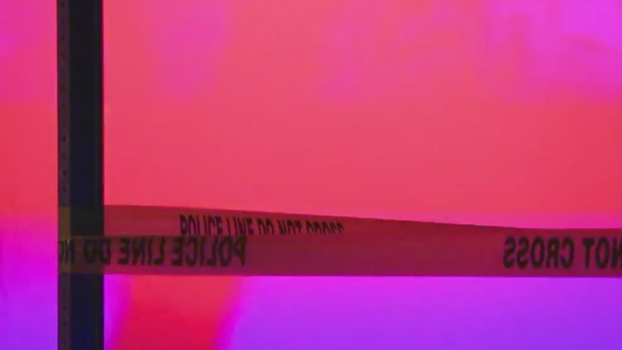 Man And Woman Found Dead Inside Phoenix Home Police Say Fox 10 Phoenix