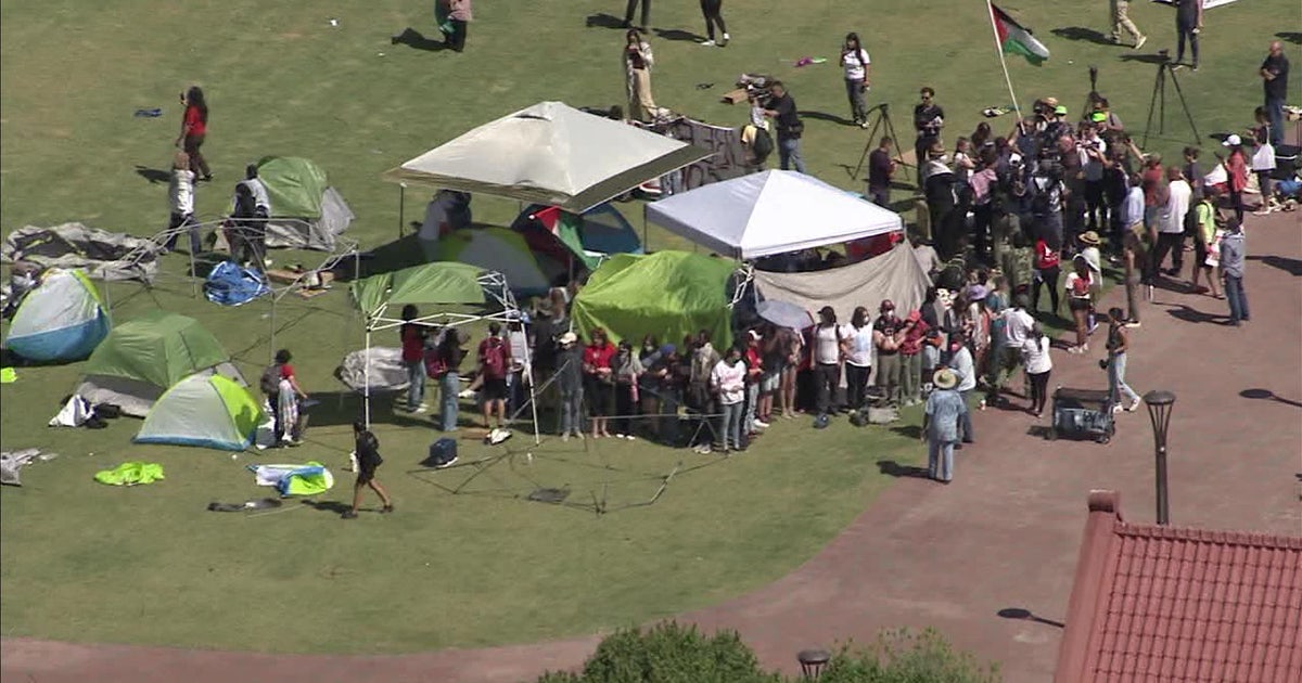 Pro-Palestinian protesters gather on Arizona State University's Tempe ...
