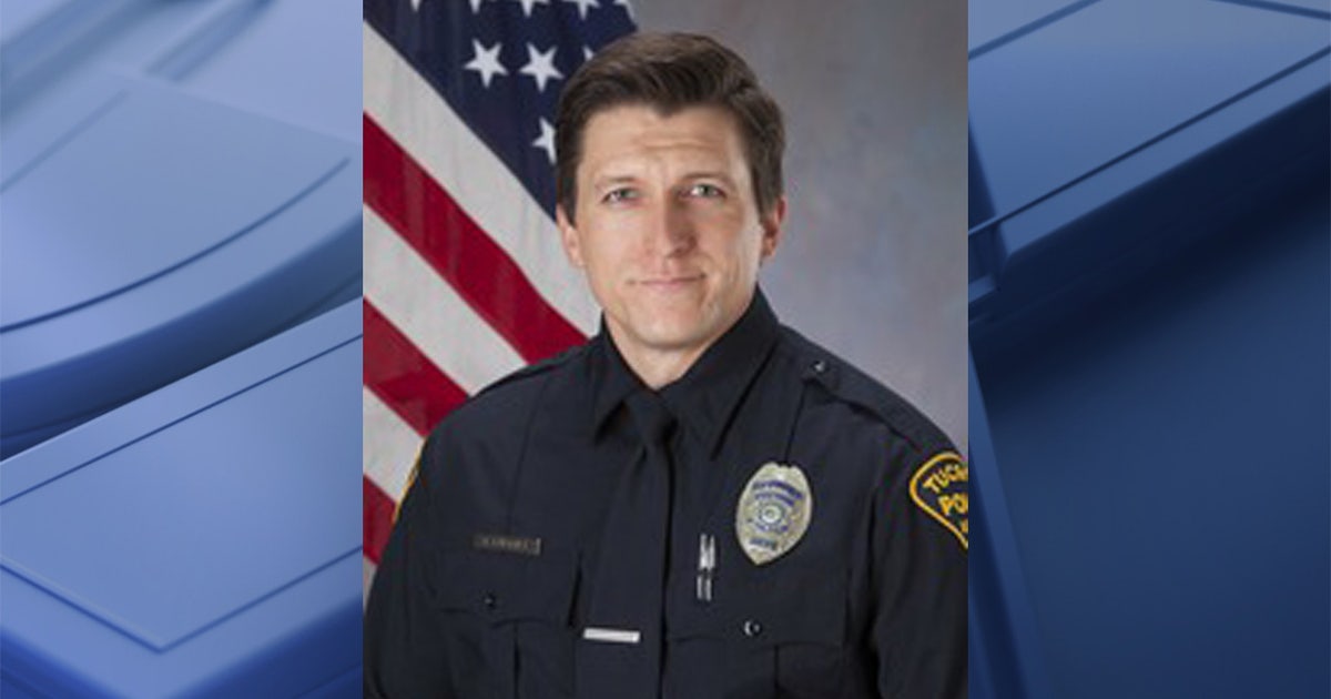 Tucson officer killed in crash near UArizona campus | FOX 10 Phoenix