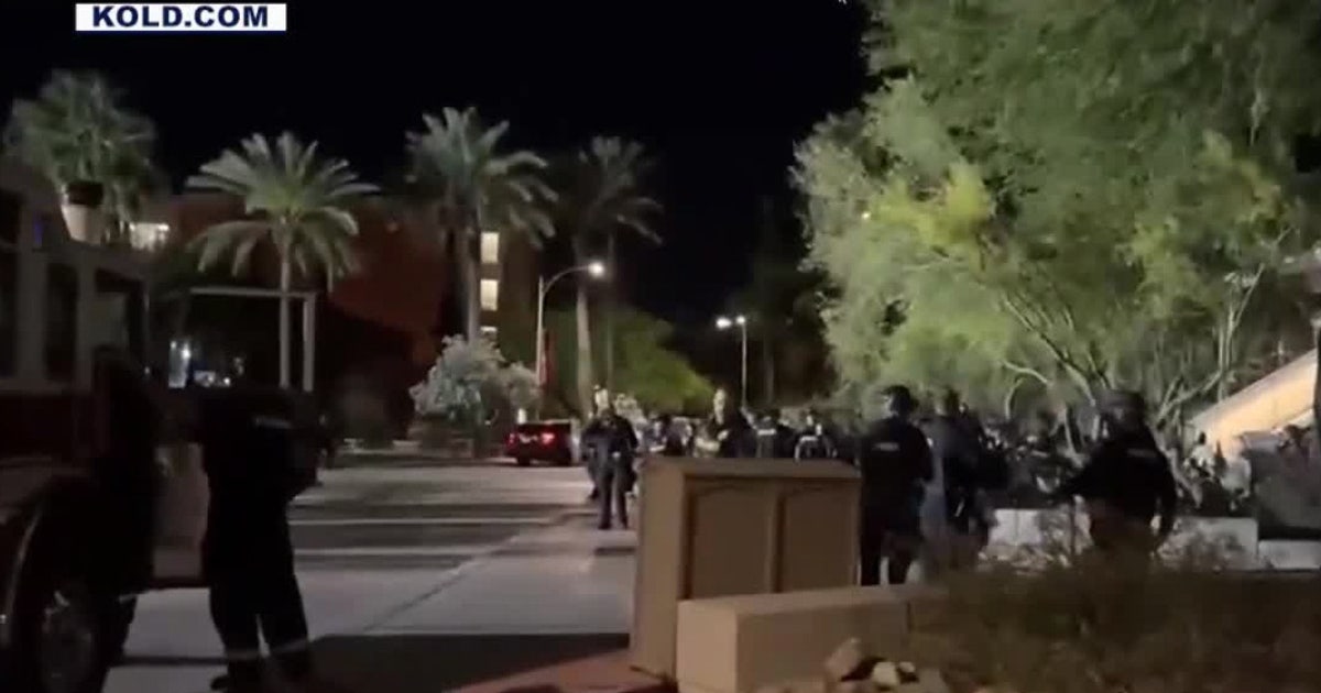 University of Arizona police forced to deploy 'chemical munitions' to ...