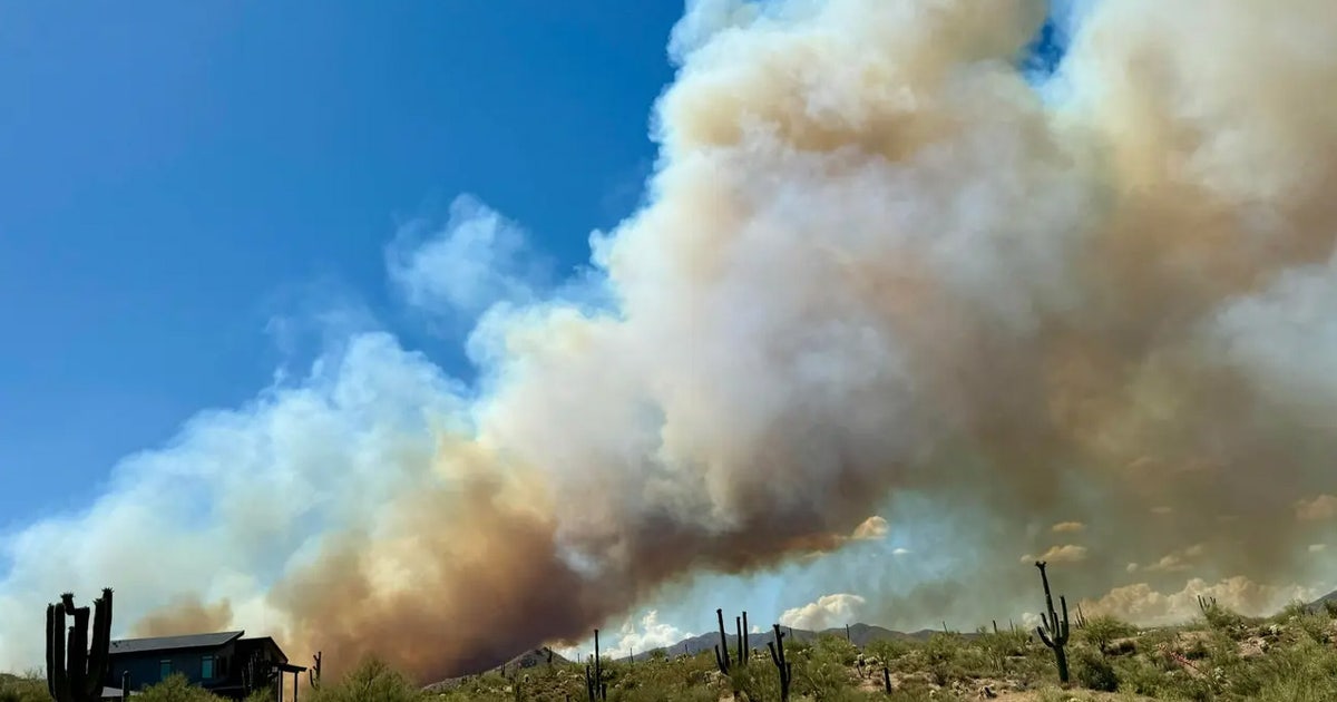 Boulder View Fire: Evacuations downgraded for wildfire burning near ...