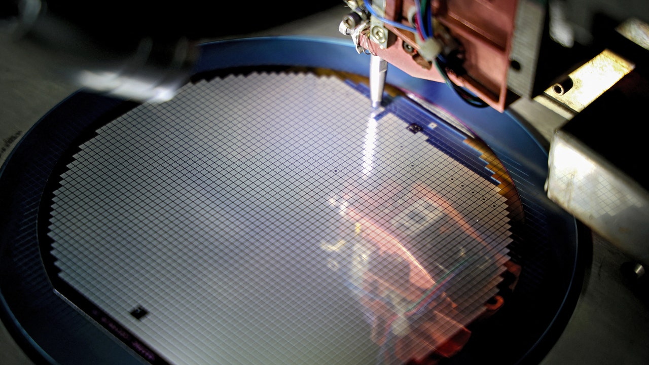 Scottsdale-based onsemi to invest $2 billion in chip production ... Scottsdale-based onsemi to invest $2 billion in chip production ...