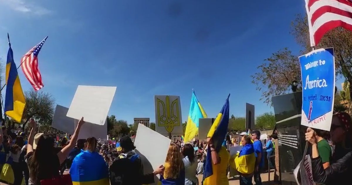 Hundreds show up for 'March Fourth Against Monarchy' protest in Phoenix ...