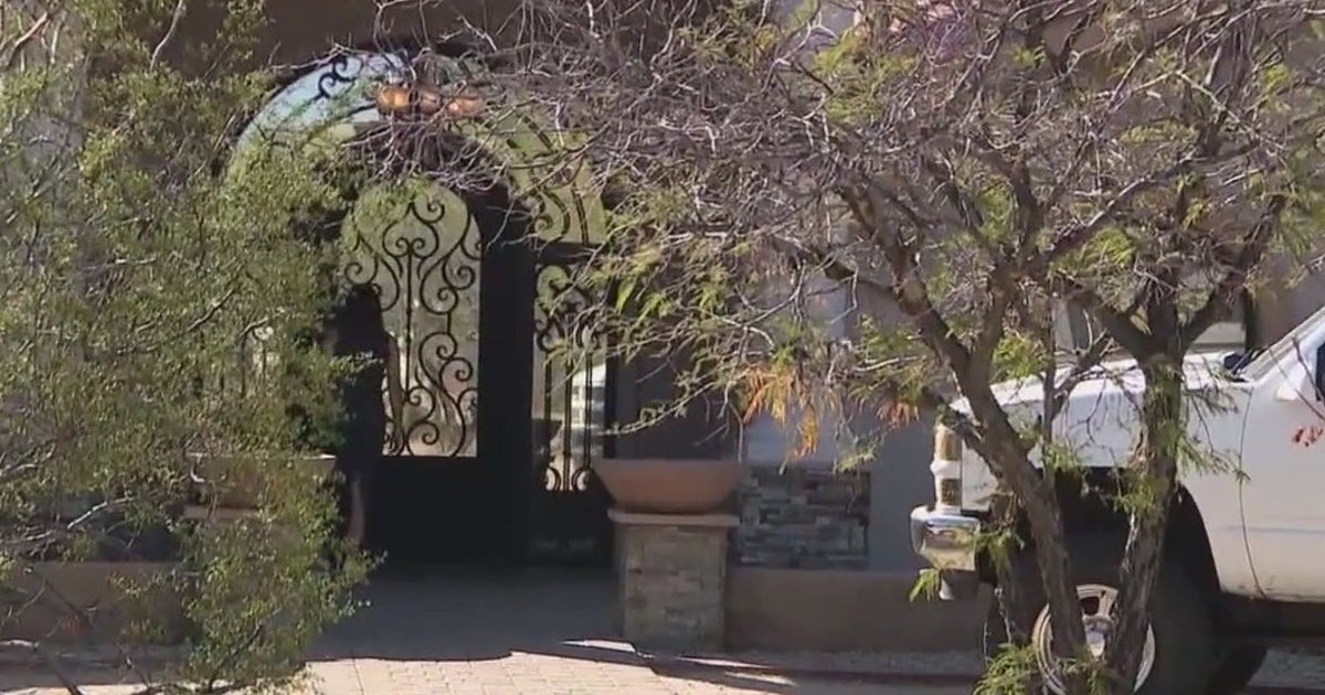 Scottsdale Airbnb found with hidden camera, renting family files ...