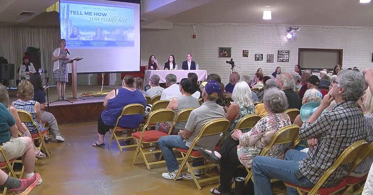 Immigration on the agenda: Democratic leaders hold town hall in Phoenix ...