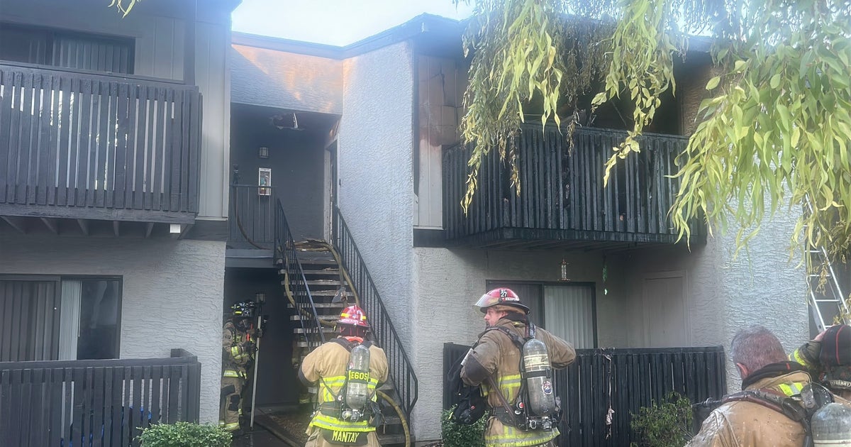 North Phoenix apartment fire leaves elderly man in critical condition ...