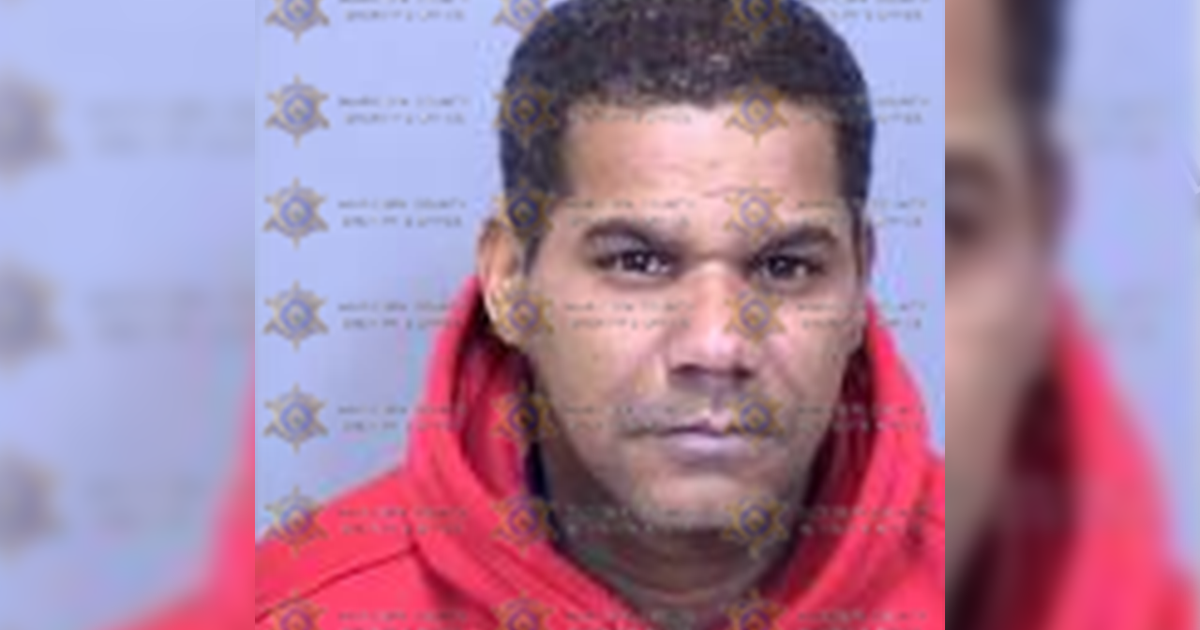 Delivery driver shoots at man armed with baseball bat, Peoria PD says ...