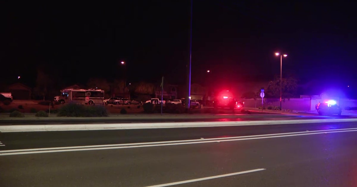 Man shot and killed following home intrusion: PD | FOX 10 Phoenix