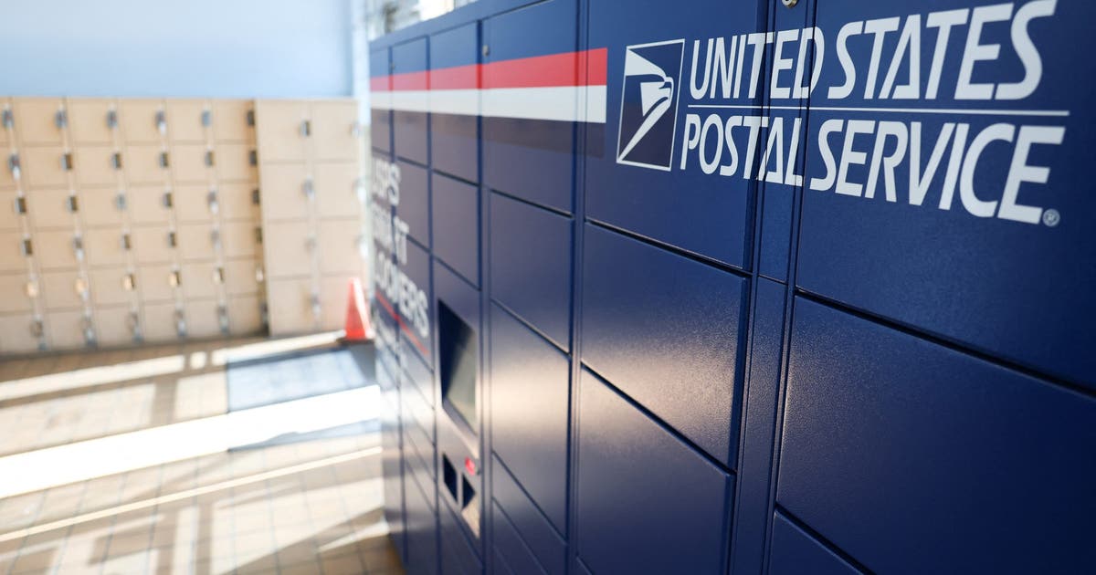 How to avoid the post office text scam, according to police | FOX 10 ...