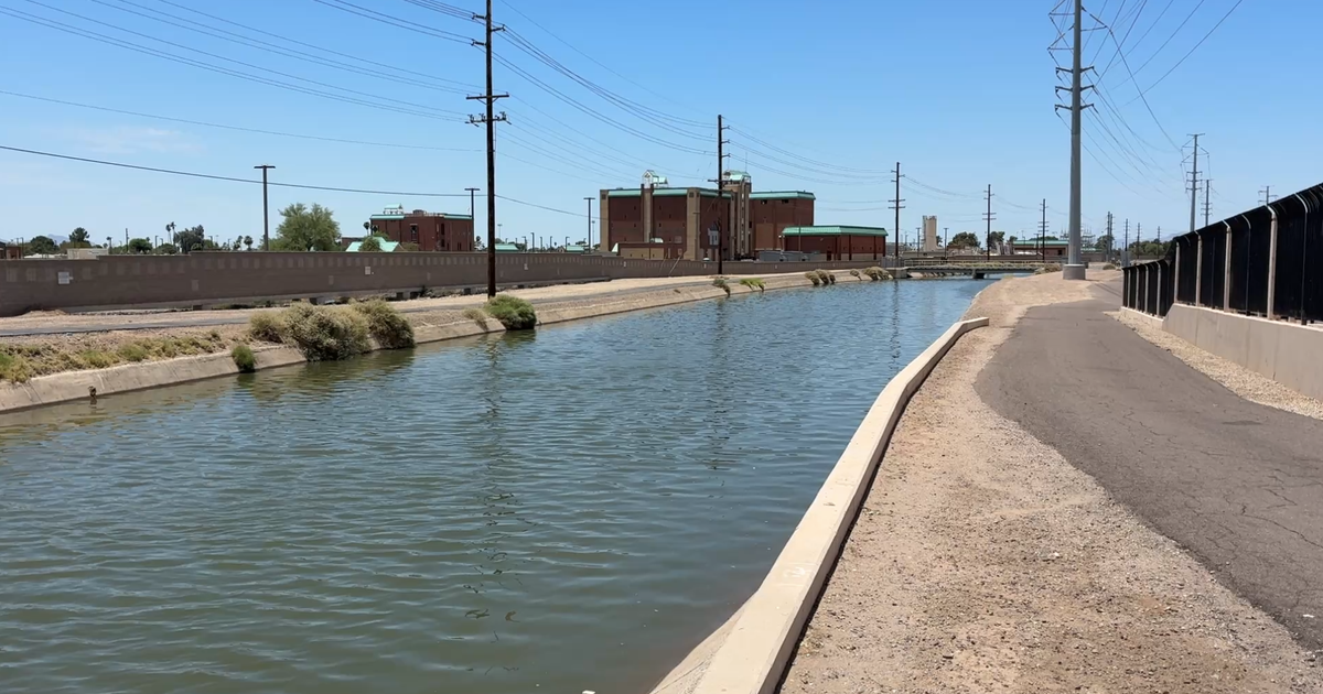 Bystanders pull unconscious man from Phoenix canal in midnight rescue ...