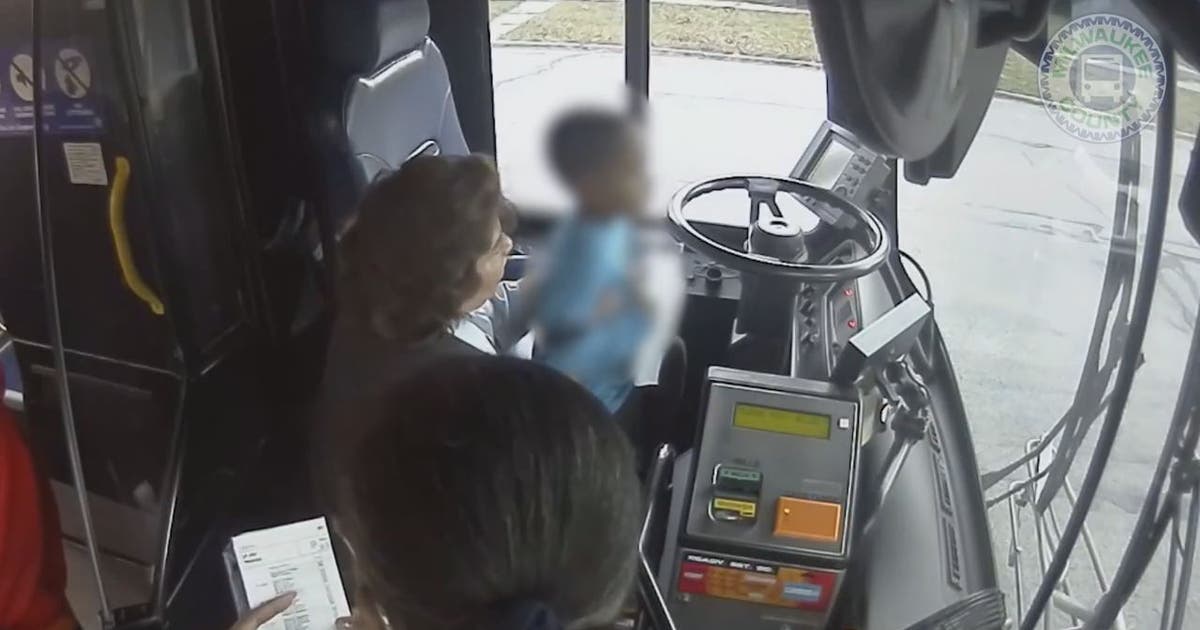 Milwaukee bus driver helps cold, lost boy | FOX 13 Tampa Bay