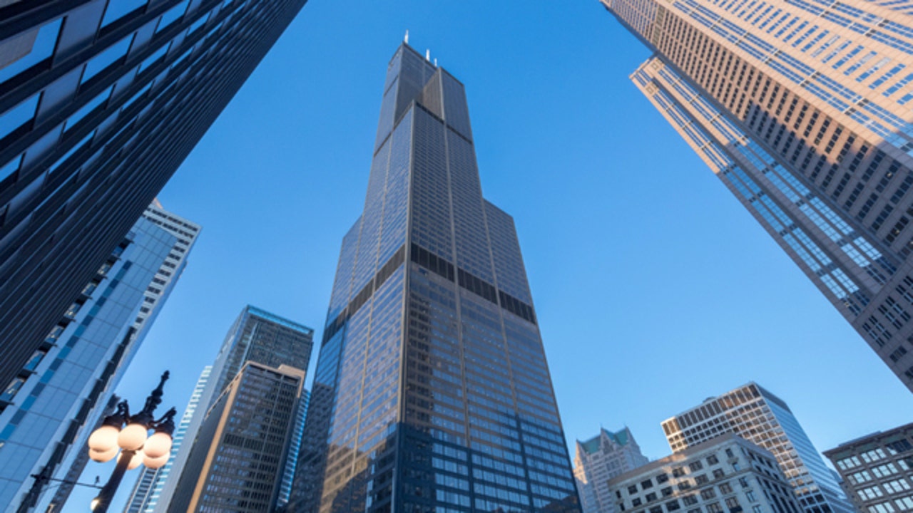 willis tower crack