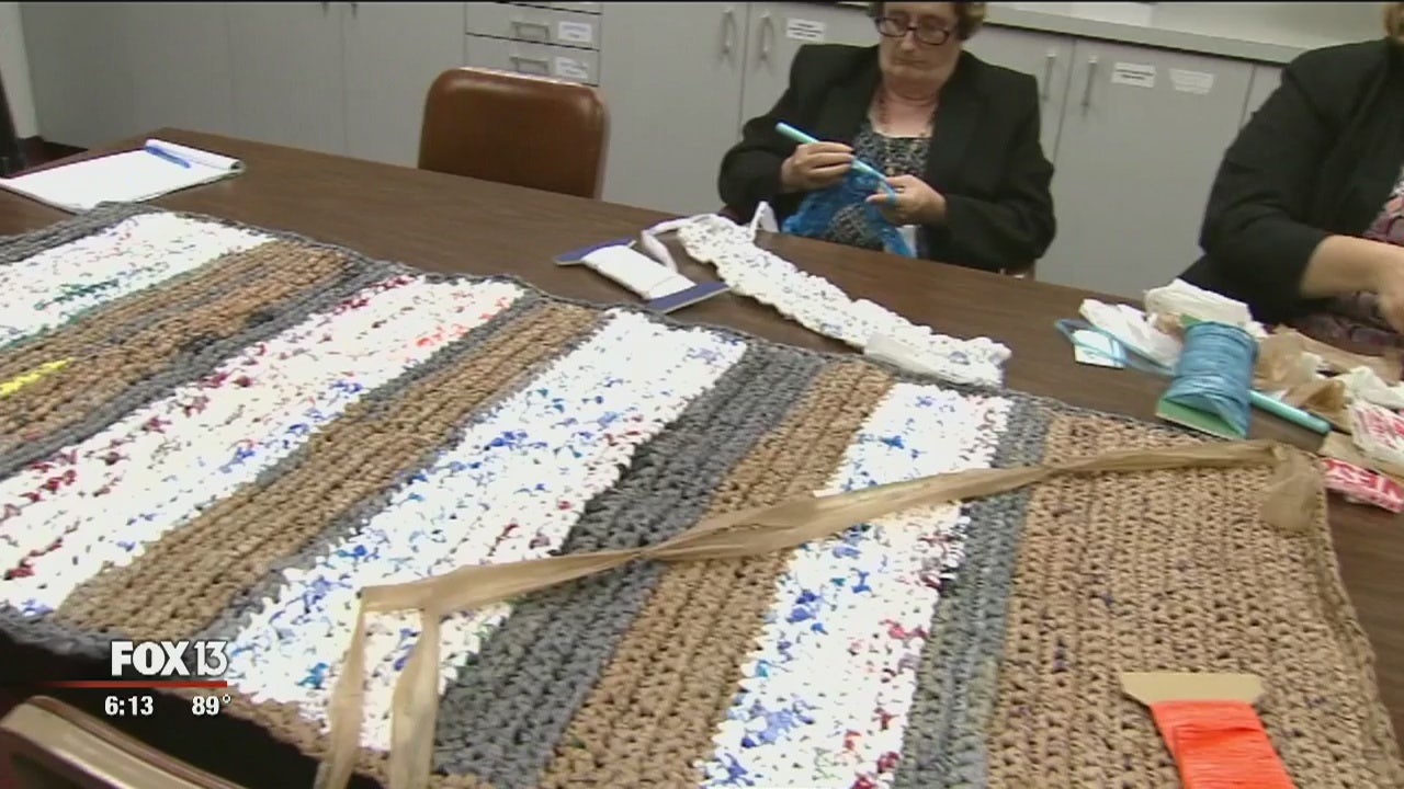 Volunteers Make Mats For Homeless From Plastic Bags volunteers-make-mats-for-homeless-from-plastic-bags