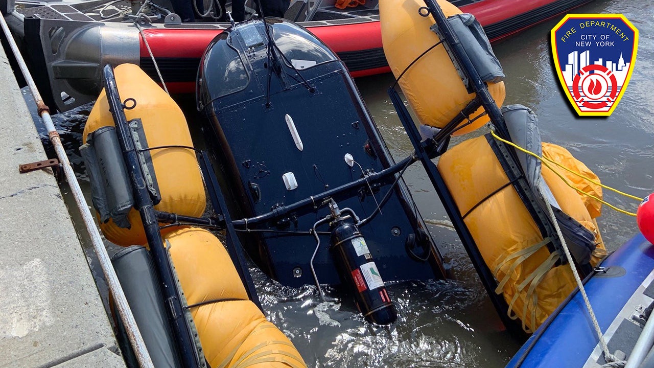 Helicopter crashes in Hudson River next to heliport