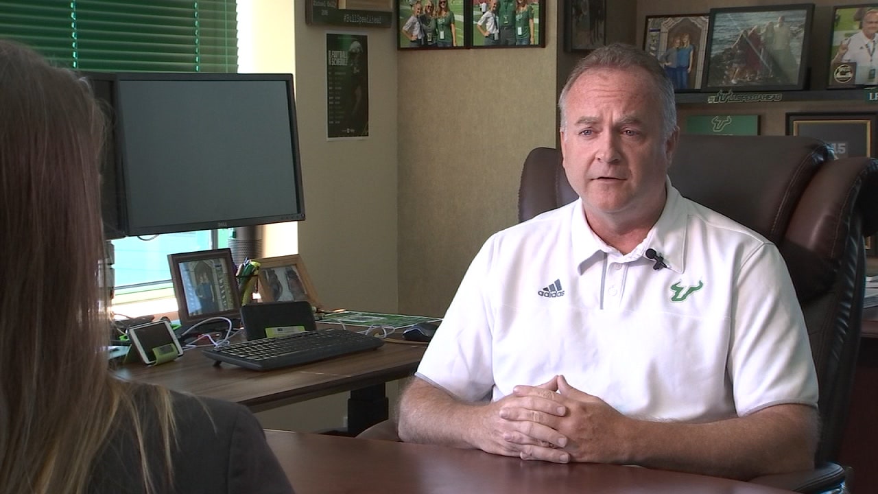 Michael Kelly puts USF on playoff committee's radar with Alabama, Miami ...