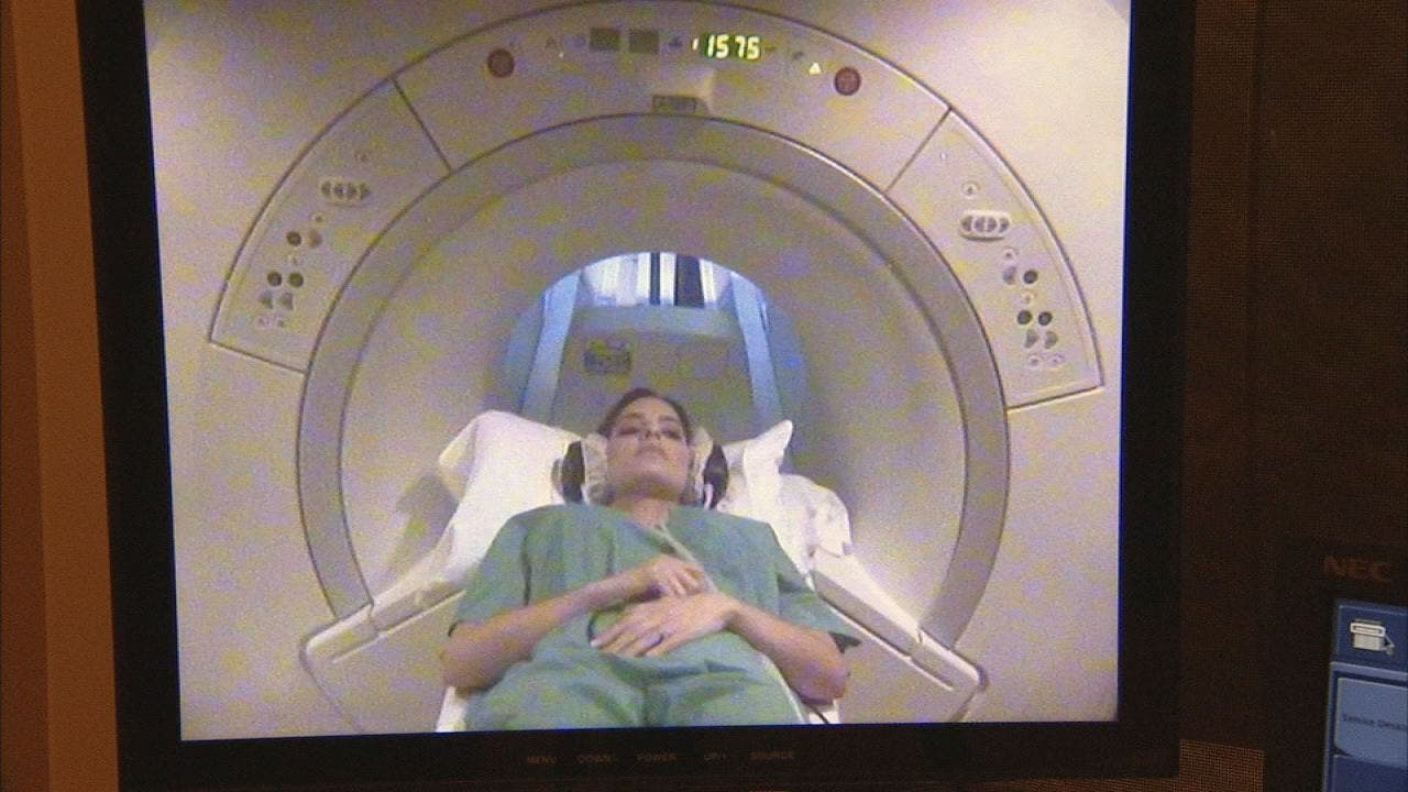 Week of Facing Fears: Jen Epstein faces small spaces! | FOX 13 Tampa Bay