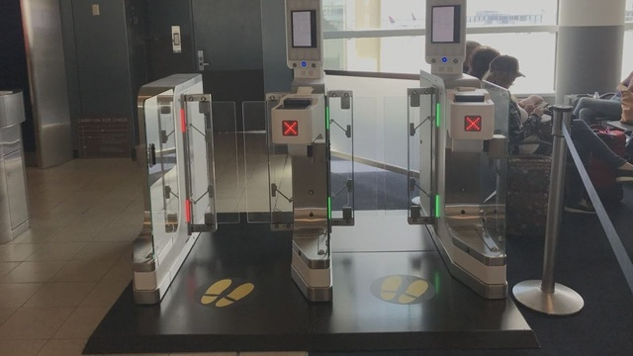 TSA expands new procedure for inspecting large electronics | FOX 13 ...