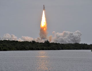 shuttle launch from distance