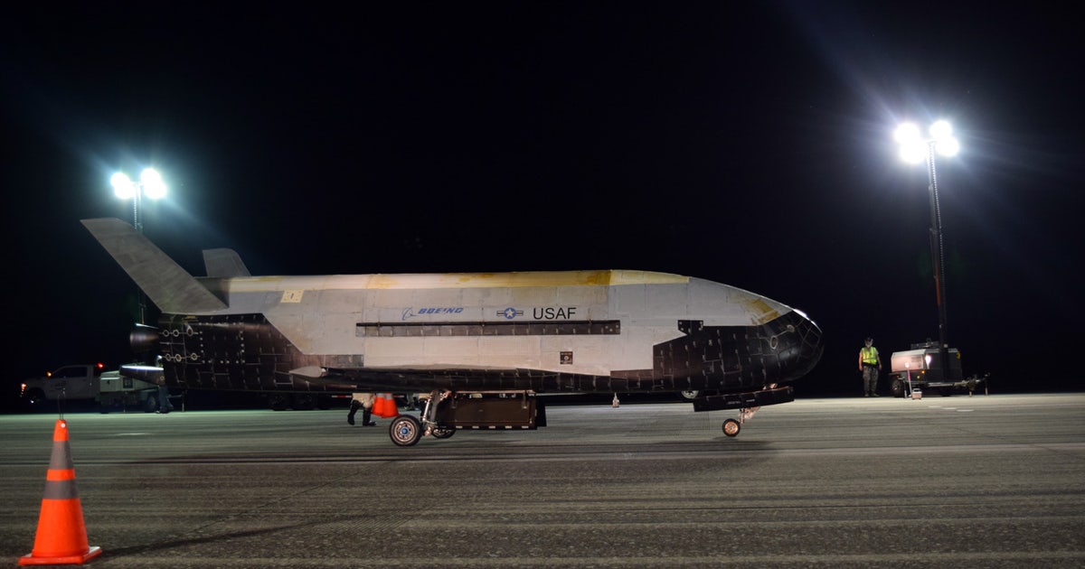Air Force's mini-shuttle returns to Florida after two years in orbit ...