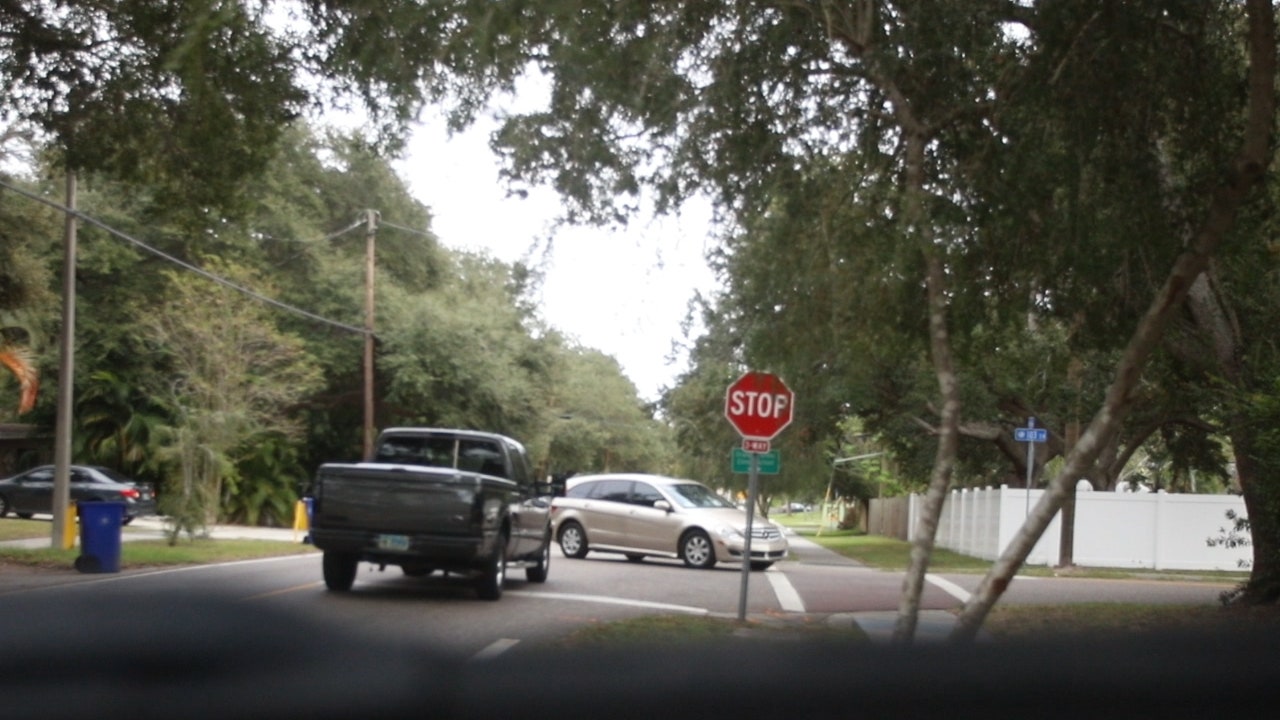 Watch: Drivers disregard stop signs near Orange Grove Elementary | FOX ...