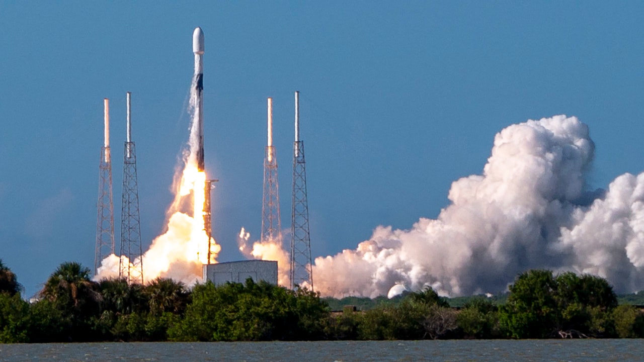 Spacex Breaks Space Shuttles Record For Rocket Turnaround Time Fox