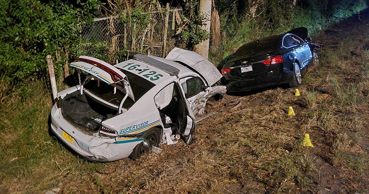 Deputy seriously injured in crash with vehicle in Auburndale | FOX 13 ...