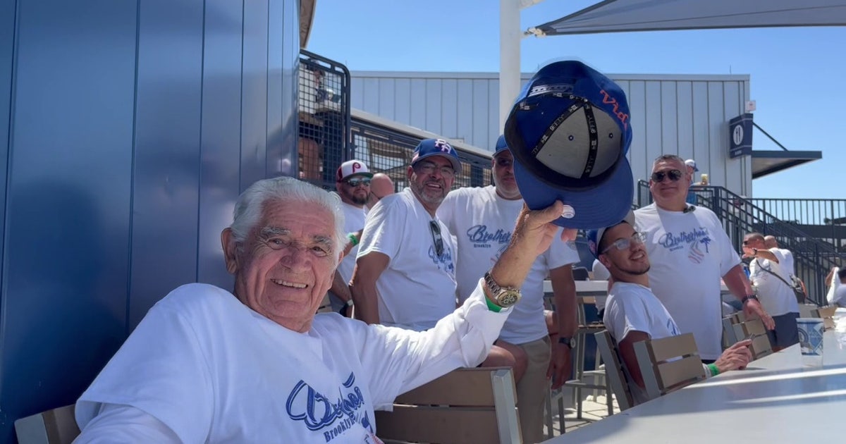 Baseball fans form Brooklyn Brotherhood at Yankees Spring Training ...