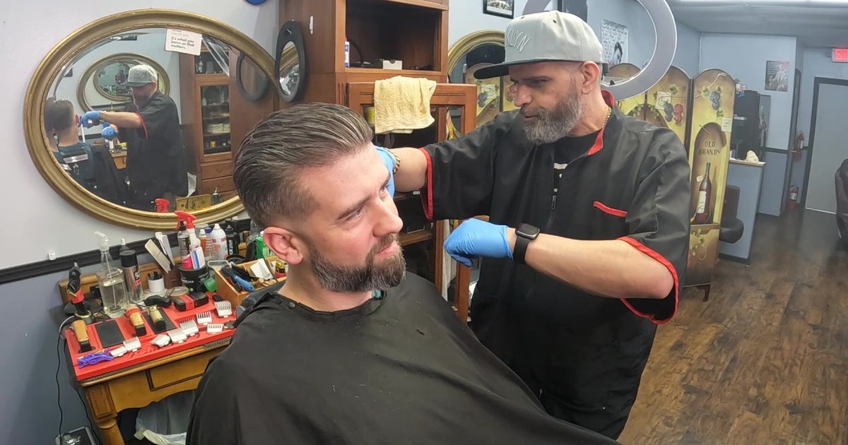 Tampa barber battling cancer gets a helping hand from loyal customer ...
