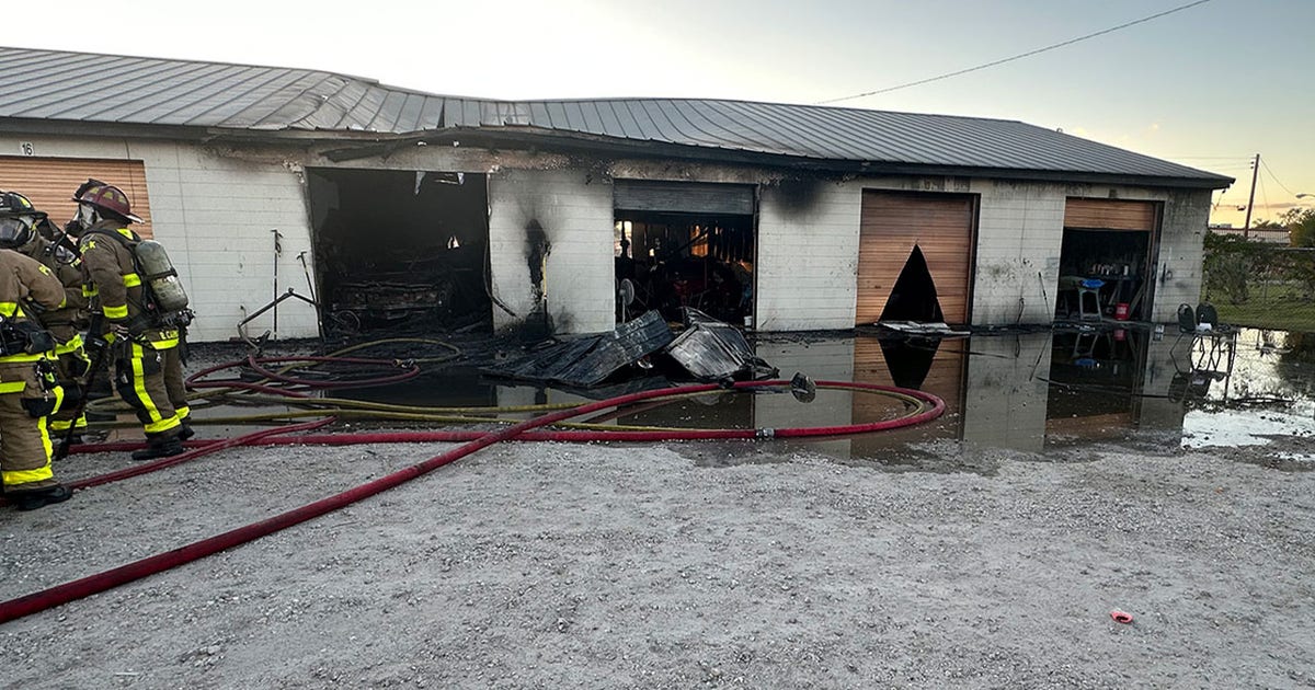 Lakeland commercial building catches fire, 20 units respond: PCFR | FOX ...