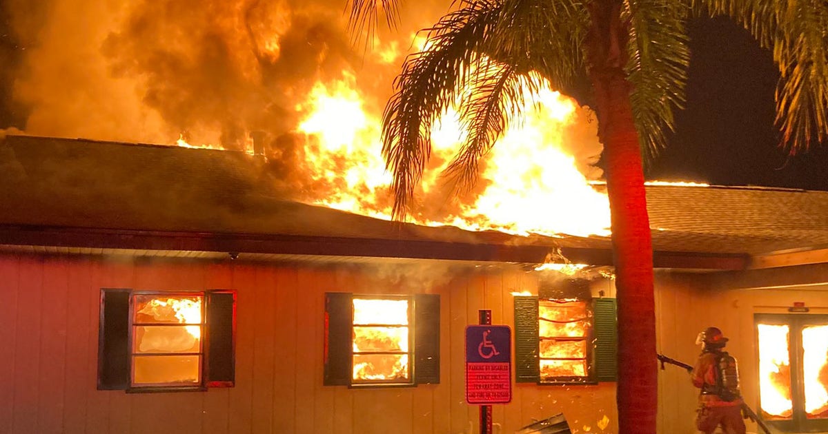 Lakeland mobile home community clubhouse engulfed in flames: LFD | FOX ...