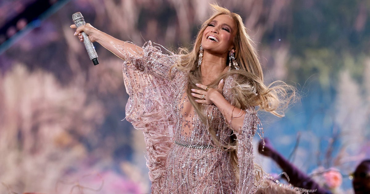 Jennifer Lopez coming to Tampa on first tour in 5 years | FOX 13 Tampa Bay