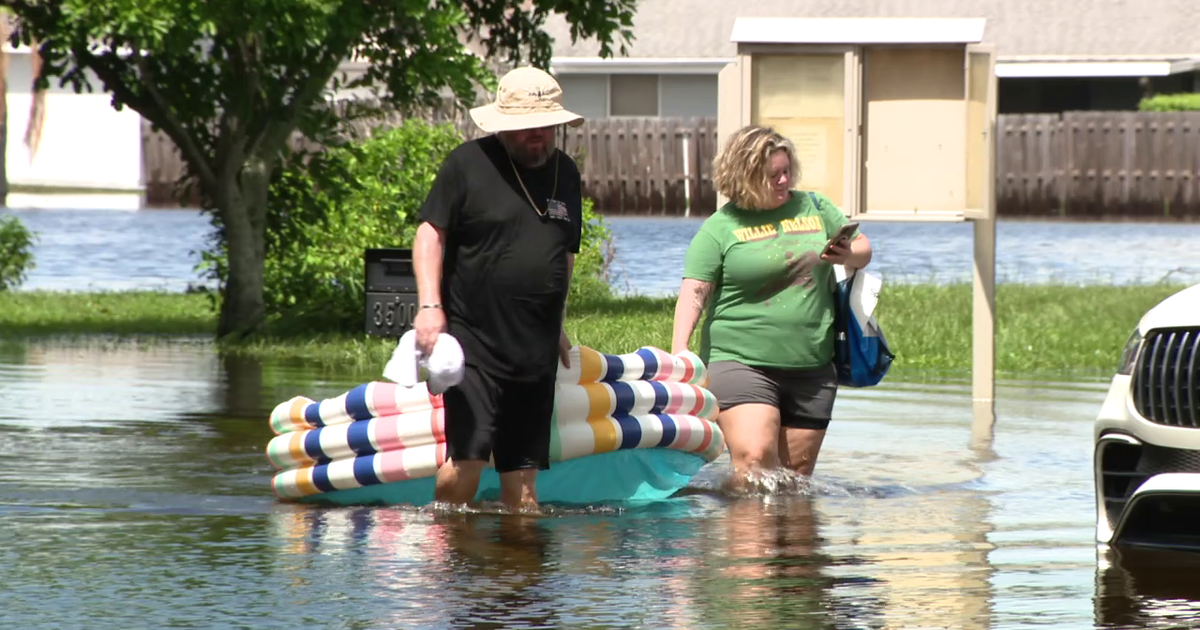 'We pretty much lost everything:' Manatee County families get look at ...